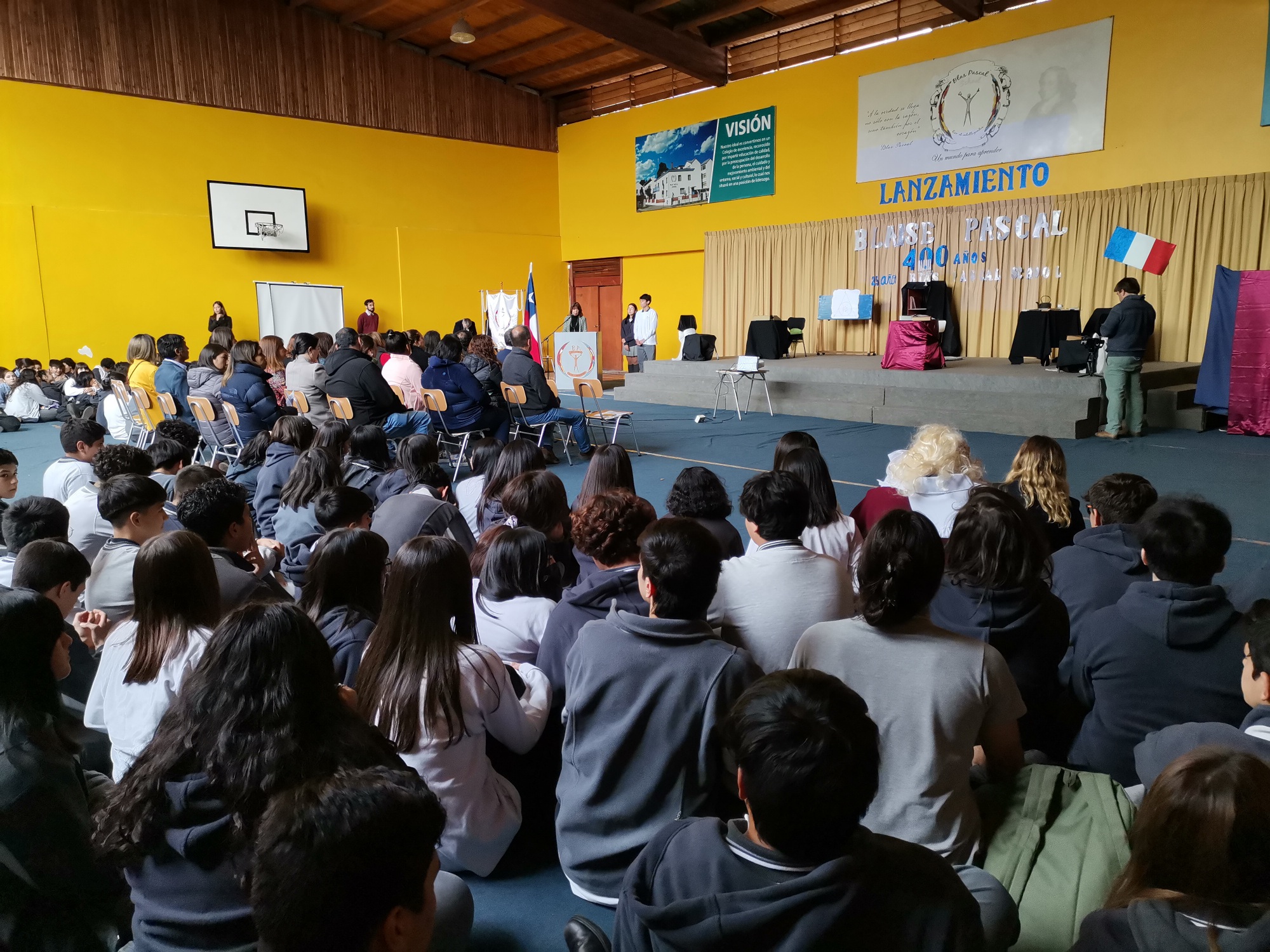 Con gala artística iniciamos las actividades por los 400 años del natalicio de Blas Pascal ...