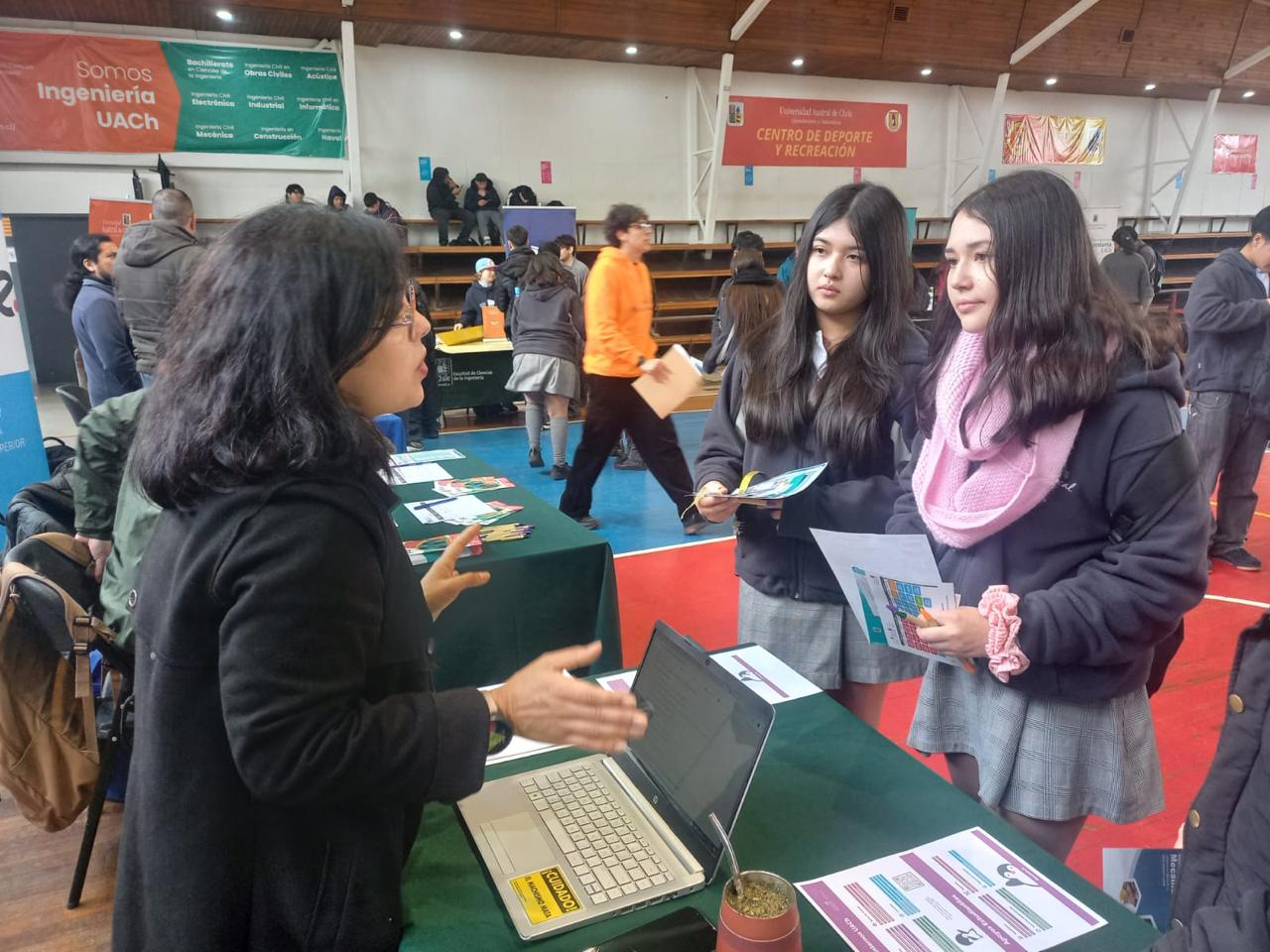 Expo UACH 2025 - Salida Pedagógica III y IV Medios - Blas Pascal School