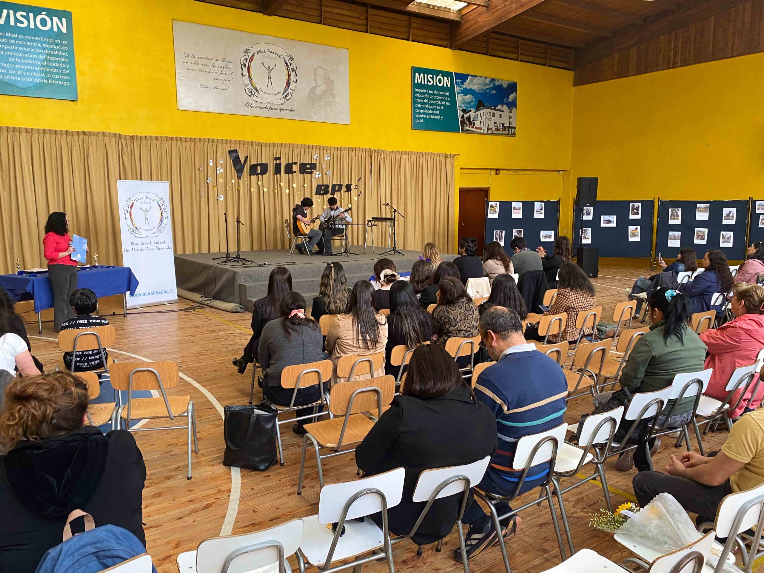 Estudiantes brillan en nuestro Festival Musical de Inglés "The Voice ...