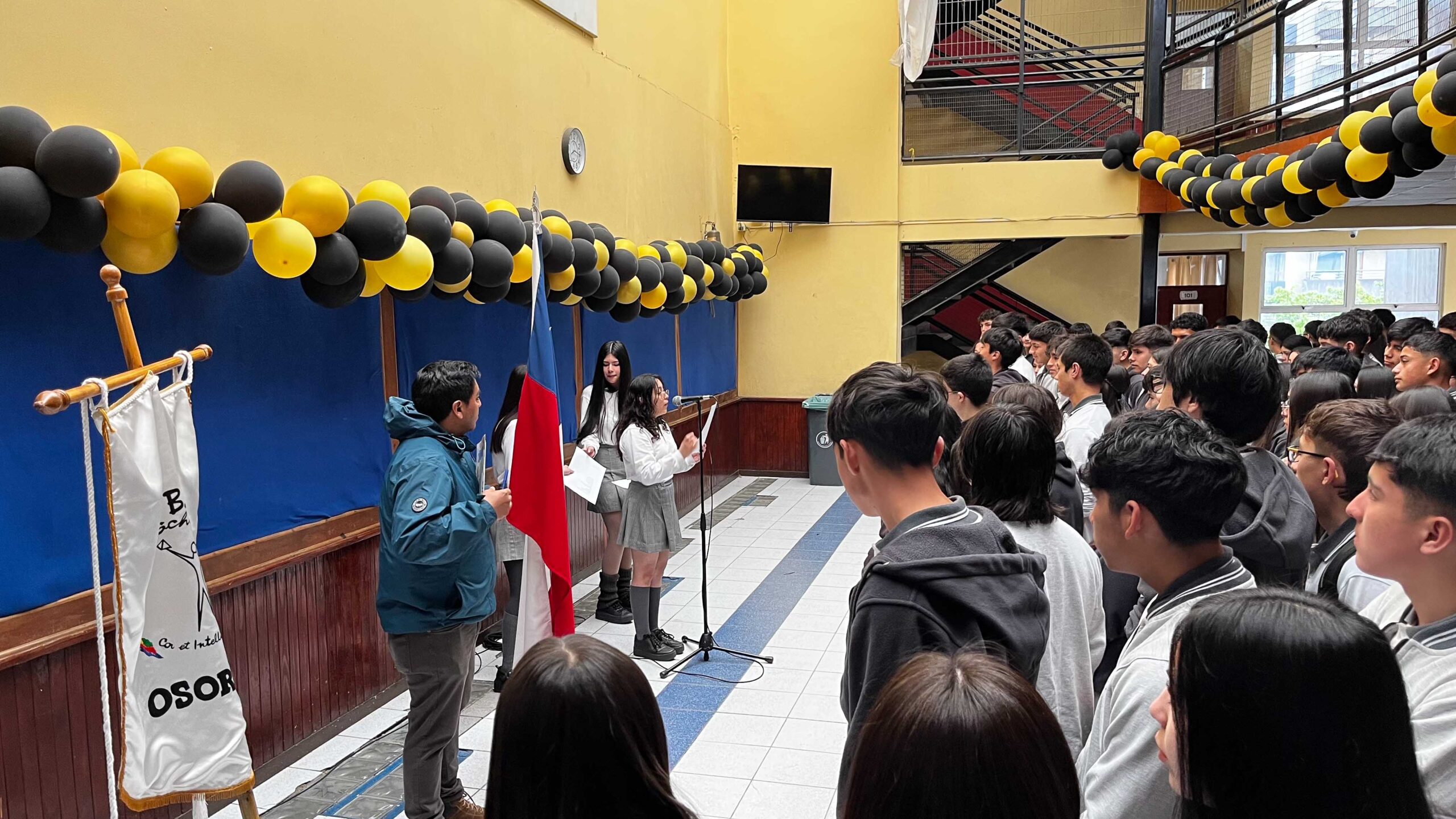 Blas Pascal School realizó su último acto cívico del año junto a III ...
